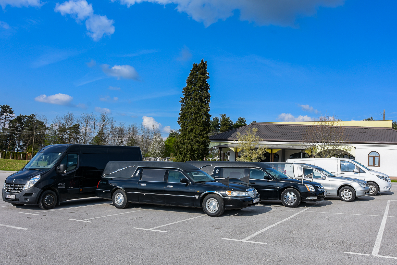 Galerija – Pogrebnik Slivar